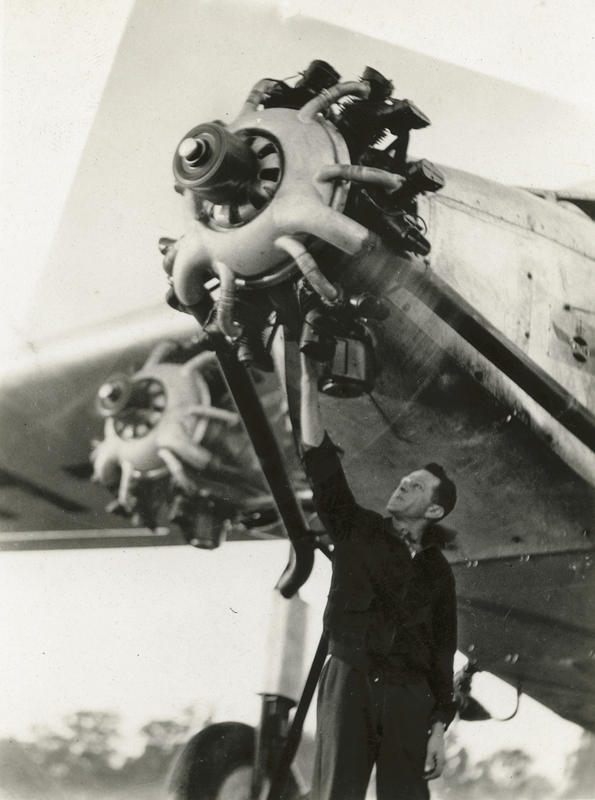 Avro 618 tri-motor "Faith in Australia" : test flight Richmond NSW 1933 ...