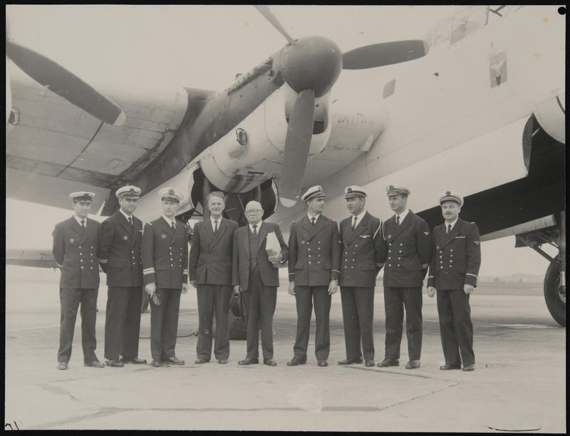 Avro Lancaster presentation ceremony : Sir John Allum and Merv Sterling ...