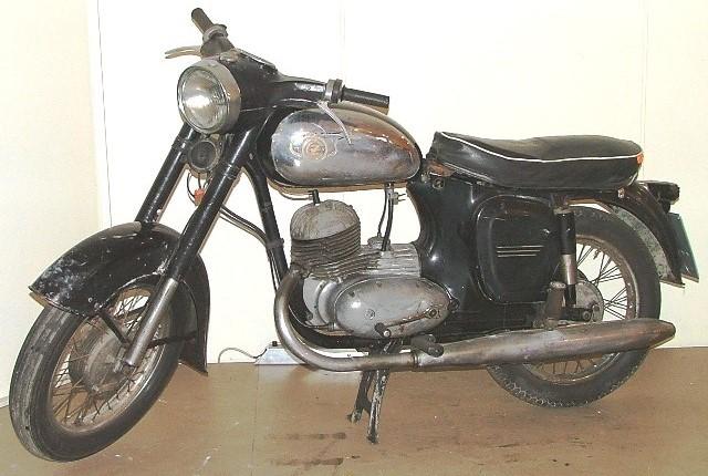 Motorcycle [Jawa CZ 175 cc] - Museum of Transport and Technology, New ...