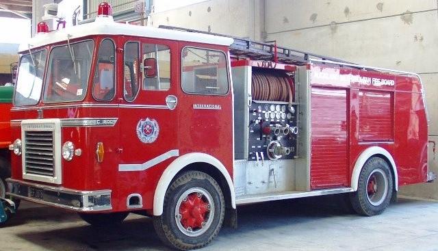 New Zealand Fire Service International fire engine : front and left ...