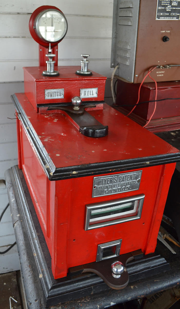 Train Tablet Apparatus [Tyer's] - Museum of Transport and Technology ...