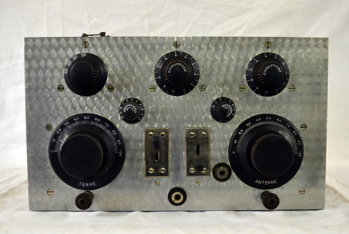 Radio [Superheterodyne] - Museum of Transport and Technology, New Zealand