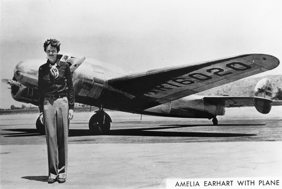 Amelia Earhart and her Lockheed Electra 10E - Museum of Transport and ...