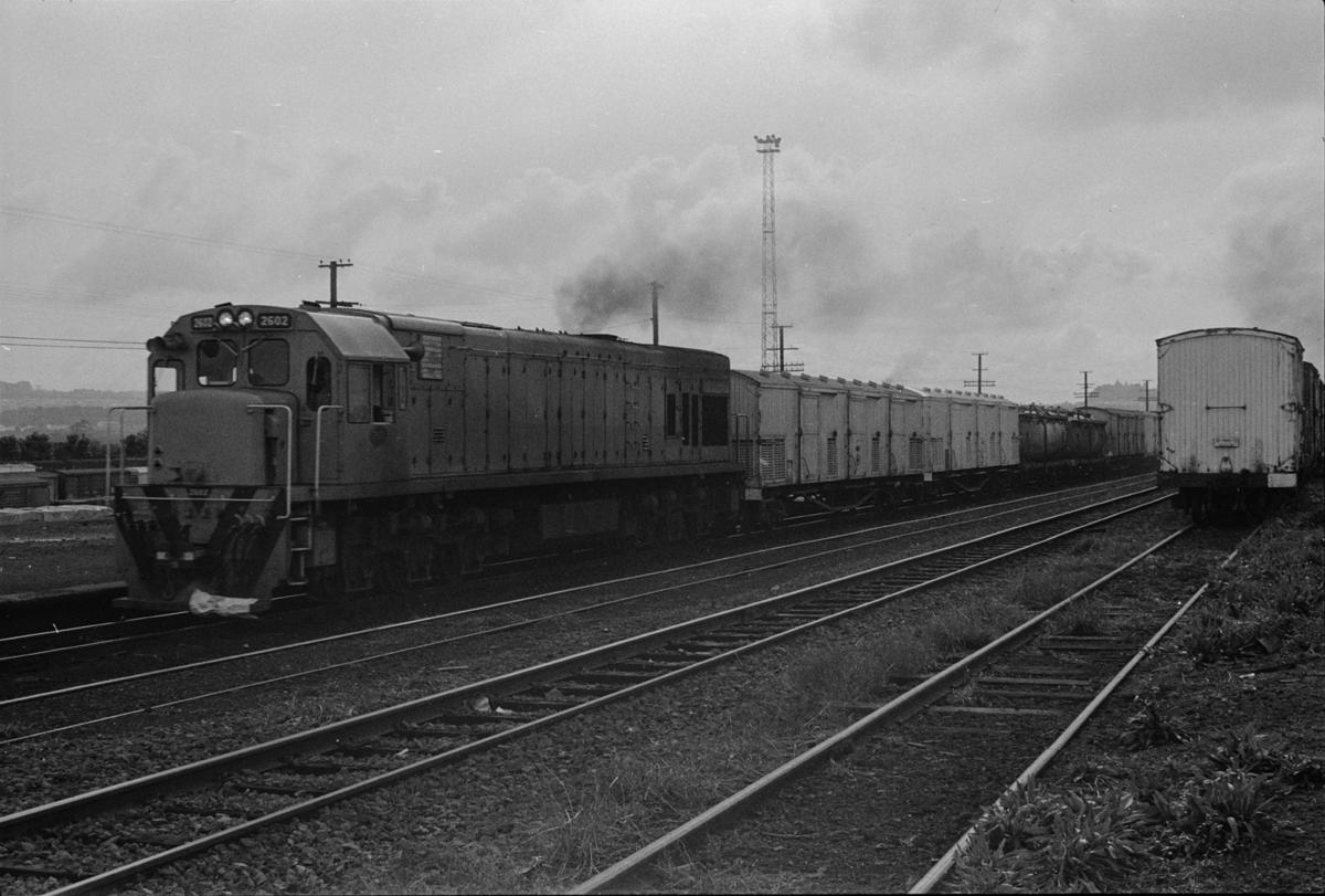 Photograph of locomotive DX 2602 - Museum of Transport and Technology ...