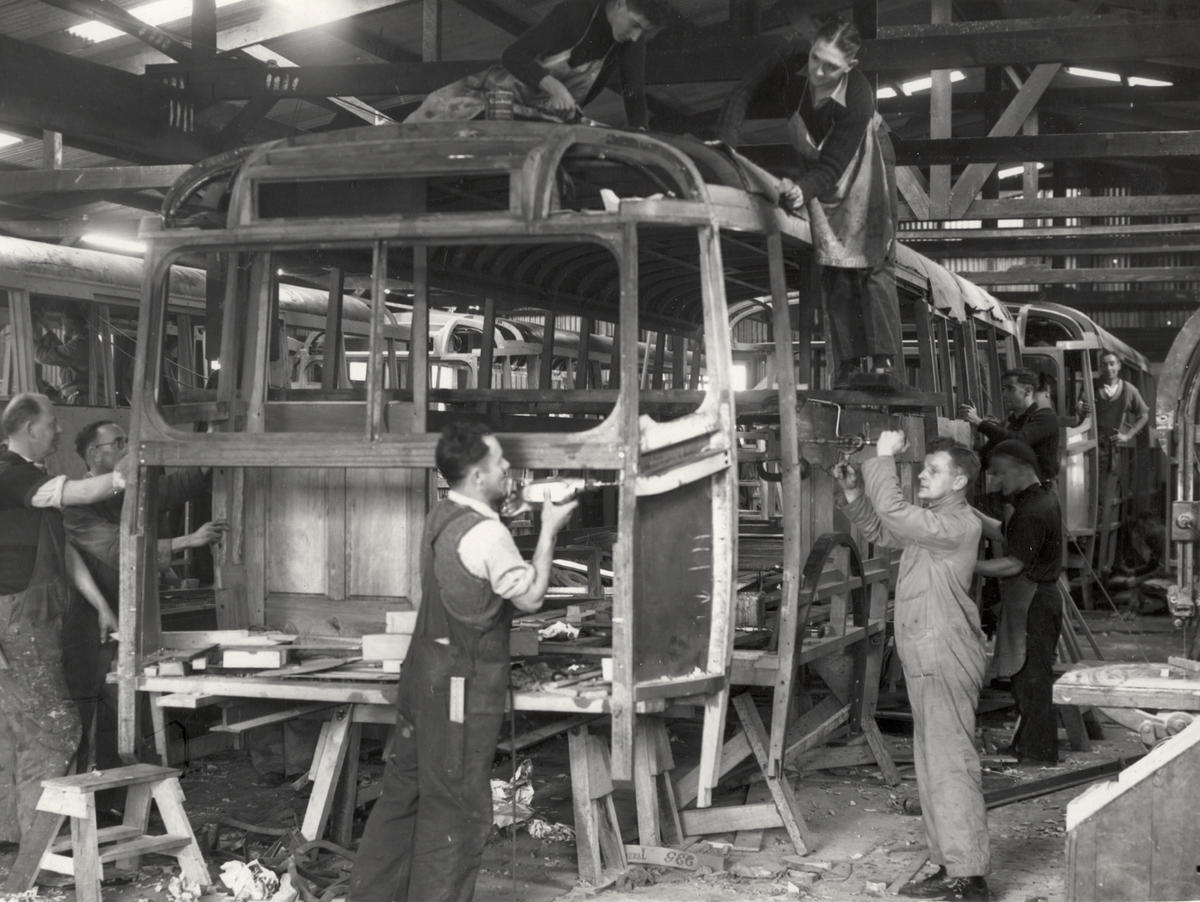 [Farmers trolley bus body assembly] - Museum of Transport and ...