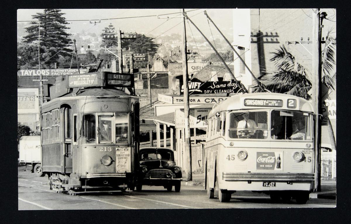 [Trolley bus 45 and tram 213 at Eden Terrace] - Museum of Transport and ...