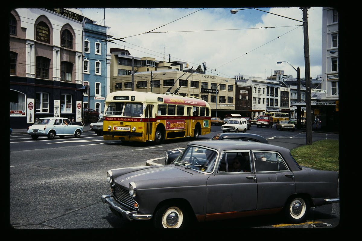 Trolley Bus Customs St East - Museum of Transport and Technology, New ...