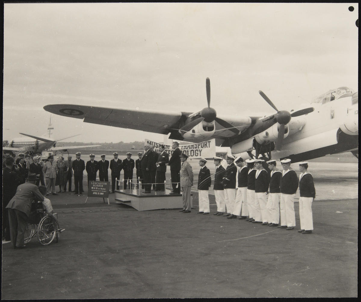 Avro Lancaster presentation ceremony - Museum of Transport and ...