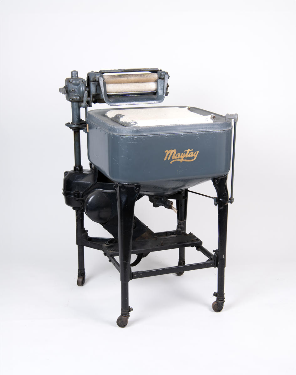 Wringer Washing Machine [Maytag] - Museum of Transport and Technology ...